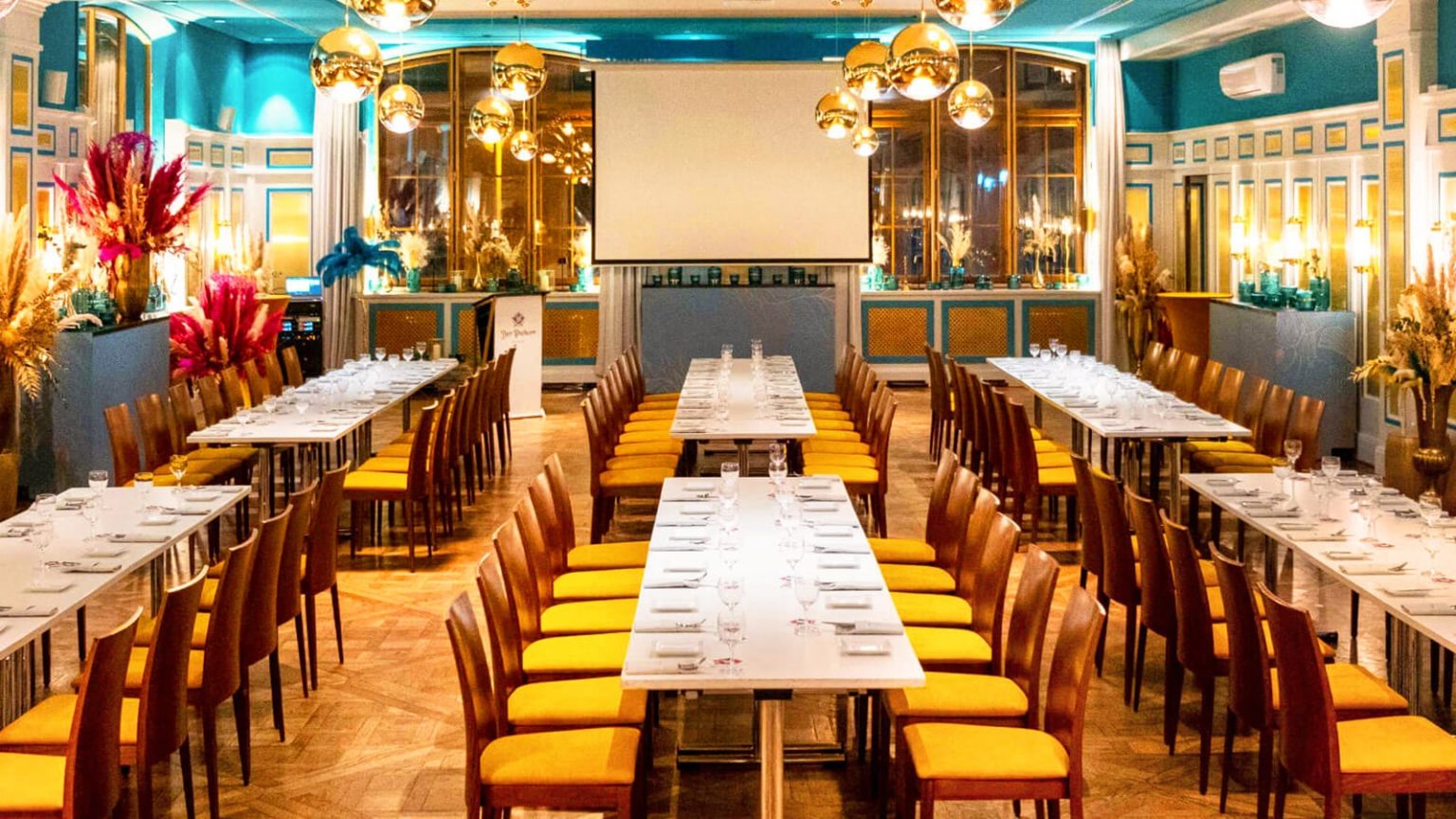 Bavarian restaurant & pub at the Viktualienmarkt - Der Pschorr in ...