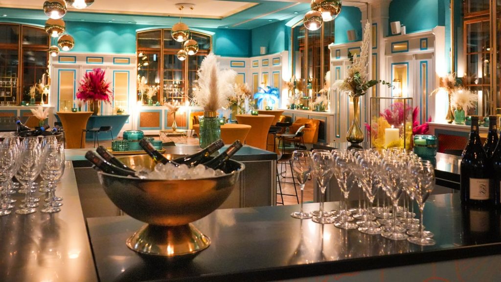 Bavarian restaurant & pub at the Viktualienmarkt - Der Pschorr in ...